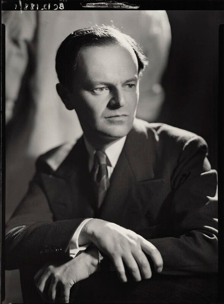 Kenneth Clark, Baron Clark Portrait Print – National Portrait Gallery Shop
