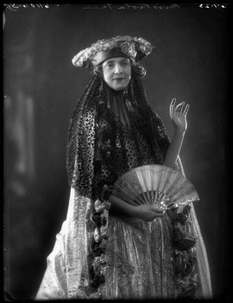 Viola Tree Greetings Card – National Portrait Gallery Shop