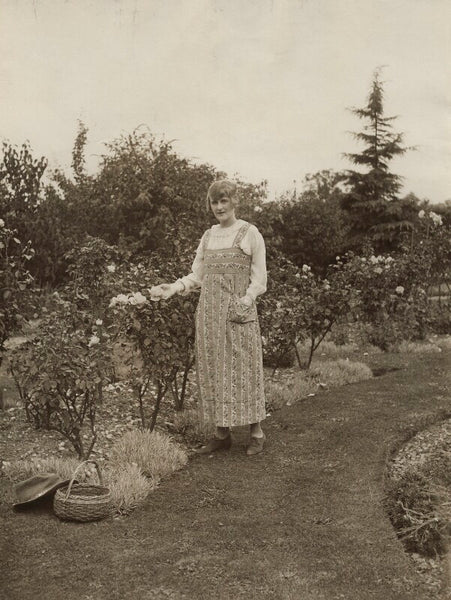 Mary Merrall Greetings Card – National Portrait Gallery Shop