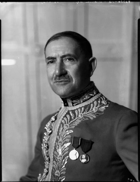 (Arthur) Oswald Barron Portrait Print – National Portrait Gallery Shop