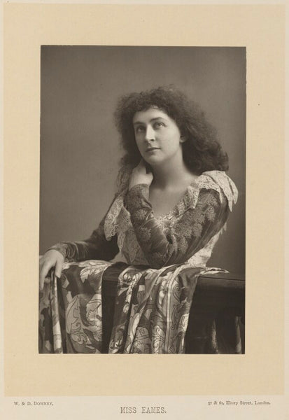 Emma Eames Greetings Card – National Portrait Gallery Shop