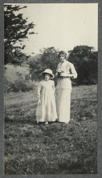 Julian Vinogradoff (née Morrell); Catherine Colomb (Marie-Louise ('Mar ...