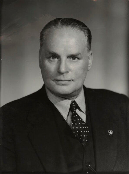 Edwin Bayliss Greetings Card – National Portrait Gallery Shop