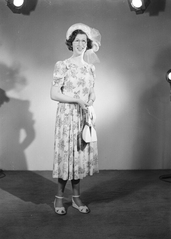 Hon. Mary Jill Ganzoni Greetings Card – National Portrait Gallery Shop