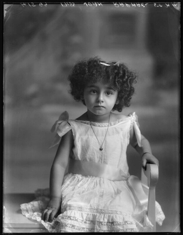 Joan Raphael Portrait Print – National Portrait Gallery Shop