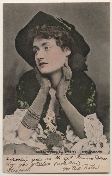 Winifred Emery Greetings Card – National Portrait Gallery Shop