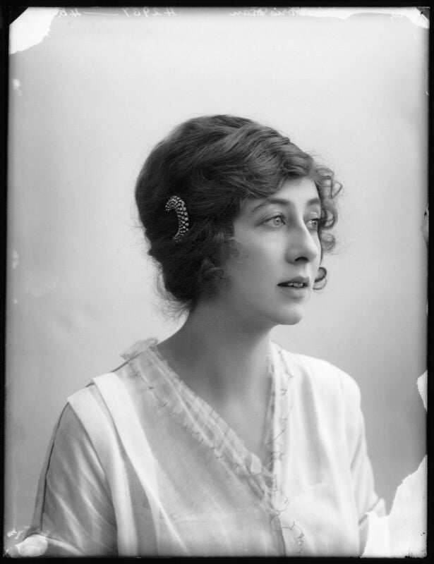 Doris Dean Greetings Card – National Portrait Gallery Shop