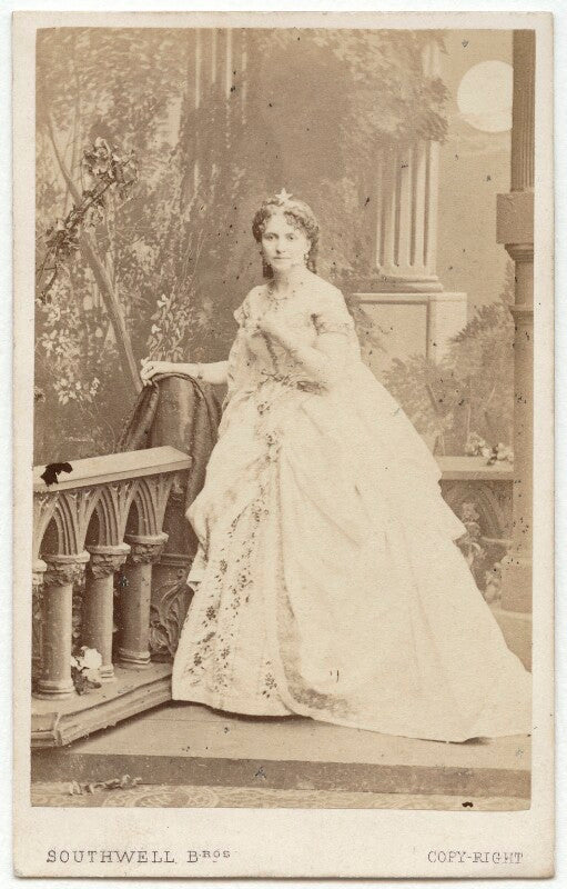 Stella Colas as Juliet in 'Romeo and Juliet' Portrait Print – National ...