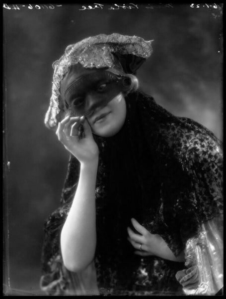 Viola Tree Portrait Print – National Portrait Gallery Shop